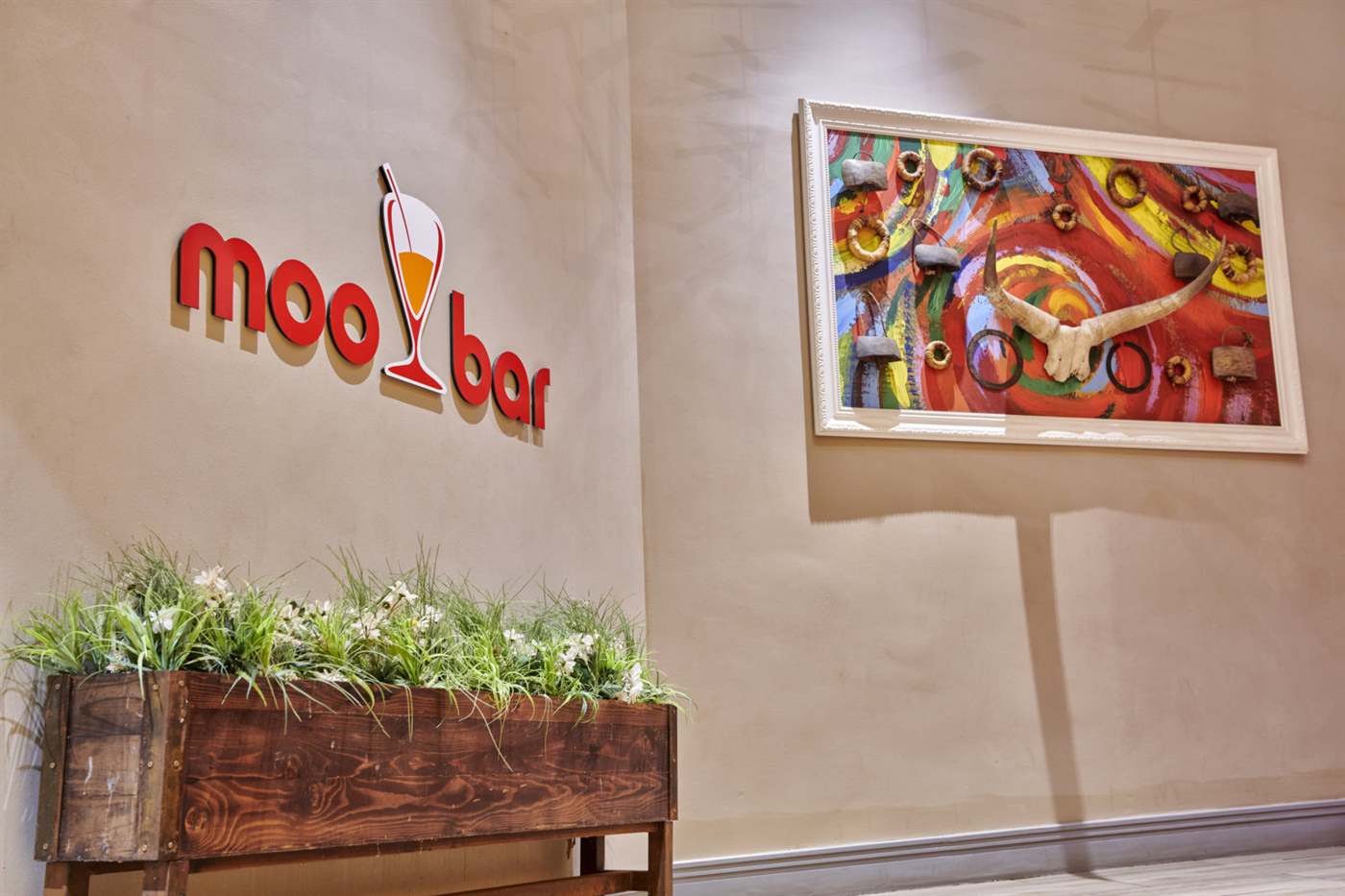 Moo Bar - Khoroni Hotel Casino